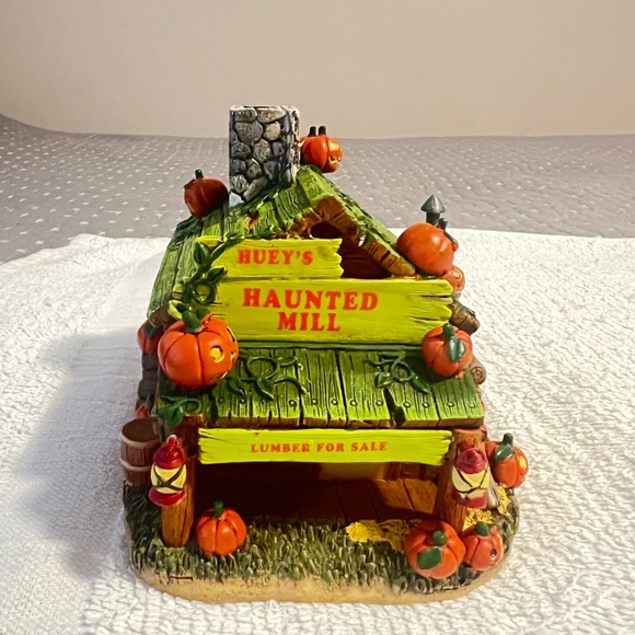 Disney | Holiday | Rare Hawthorne Village Disney Halloween Harvst Hueys ...